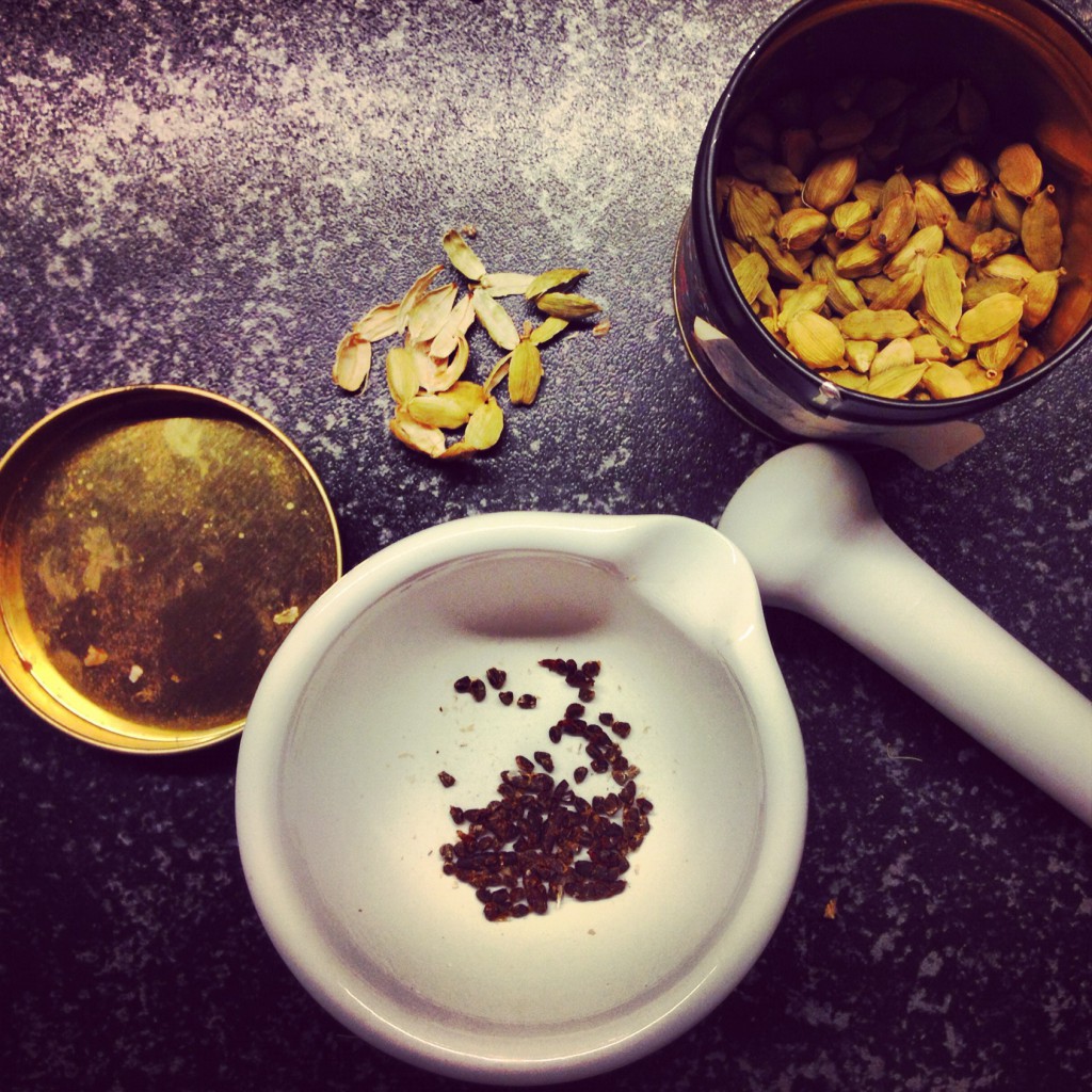 Fructose Friendly Cake With Orange And Cardamon • Fructopia